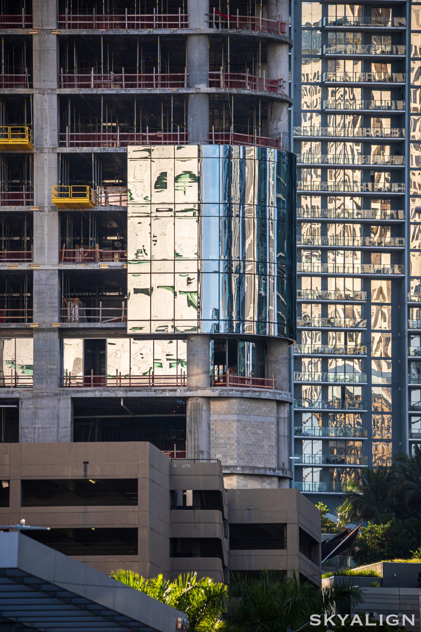 830 Brickell's Glass Façade Installation And Vertical Ascent Continues ...