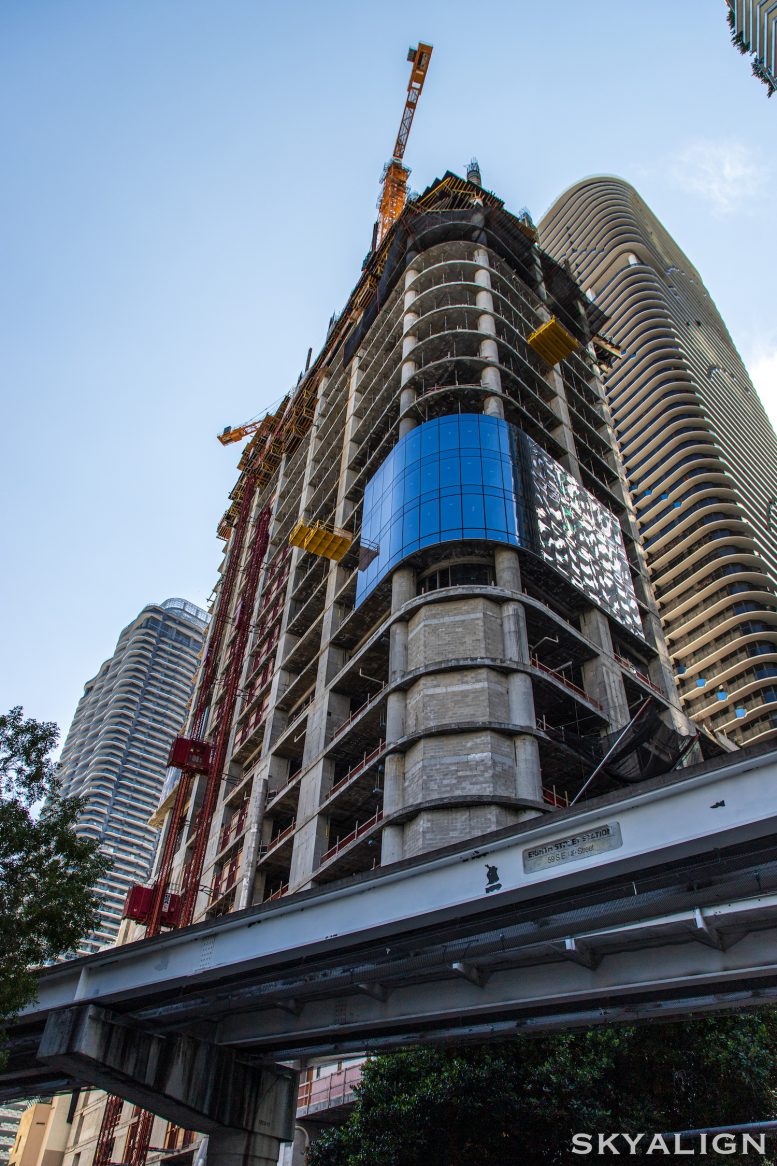 830 Brickell's Glass Façade Installation And Vertical Ascent Continues ...