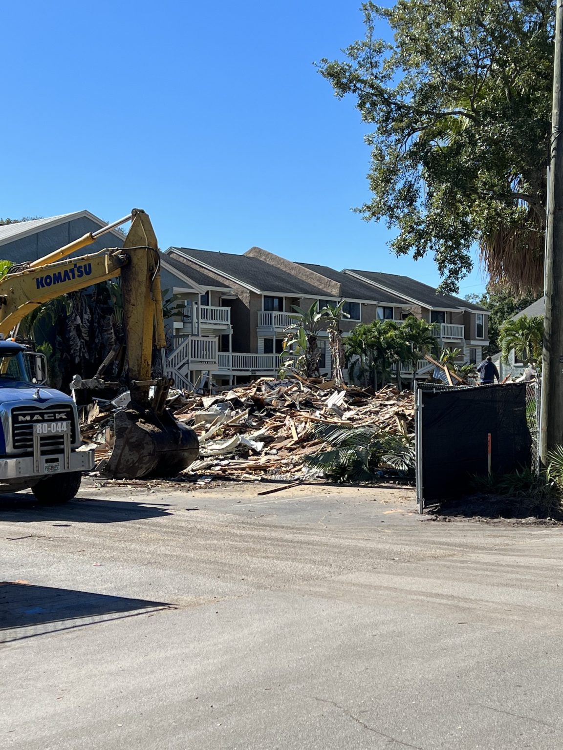 Demolition Begins At Bay Oaks Apartments, Site Of Ritz-Carlton ...