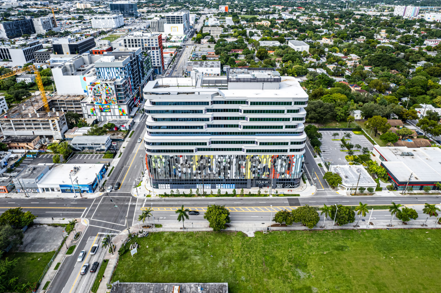 YIMBY Checks In On The Vibrant Kobi Karp-Designed Gateway At Wynwood In ...