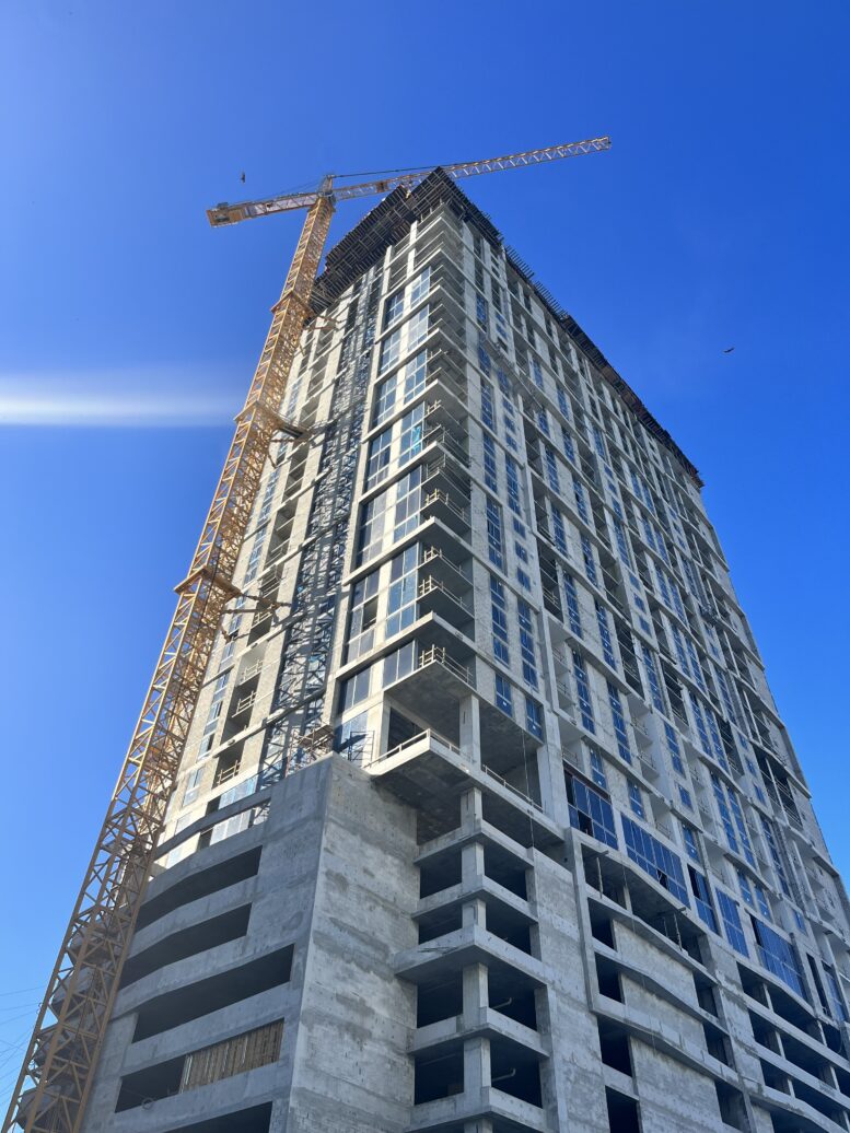 Nichols Architects-Designed 36-Story 'Modera Riverside' Tops Out At 300 ...