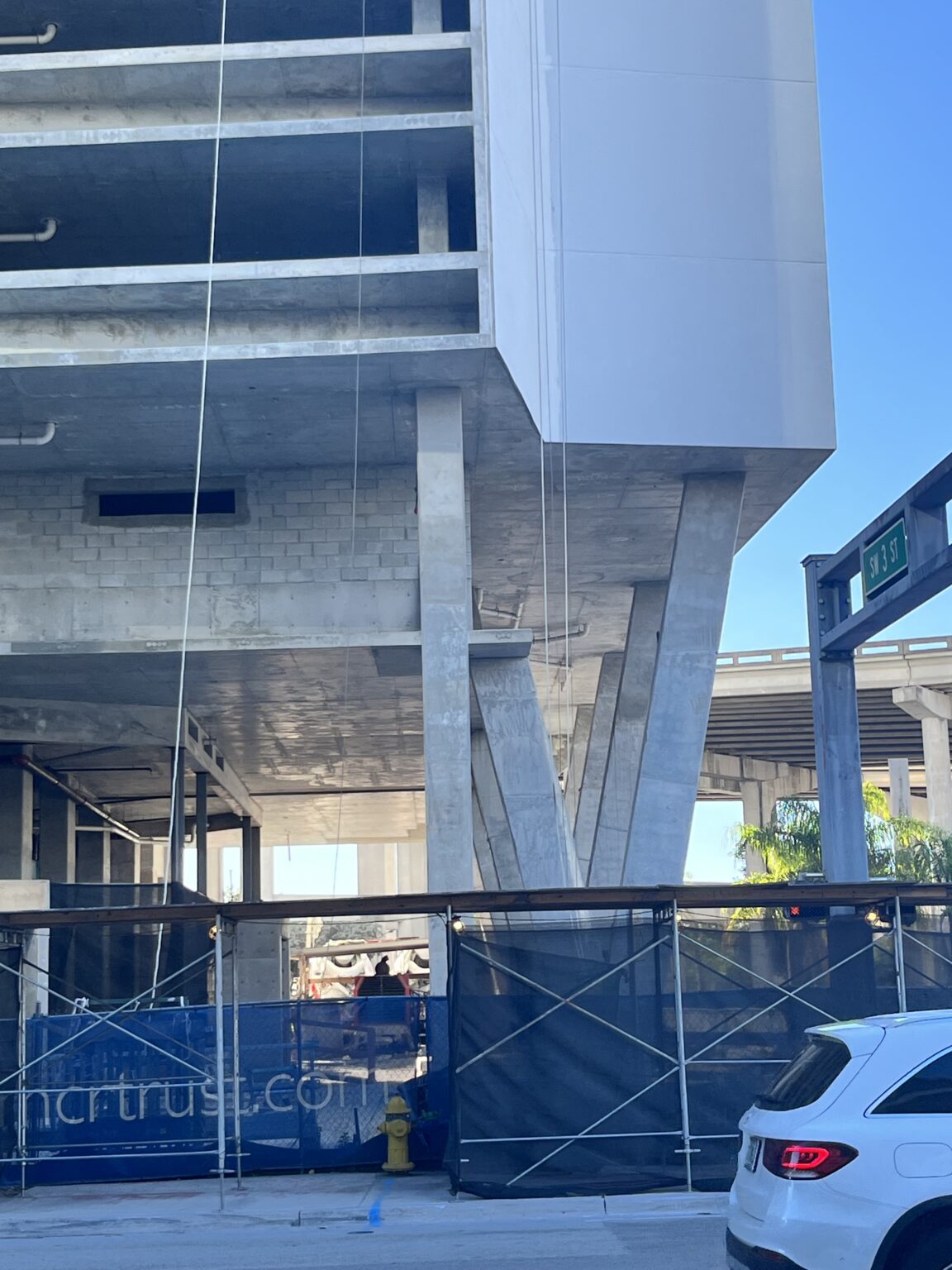 Nichols Architects-Designed 36-Story 'Modera Riverside' Tops Out At 300 ...