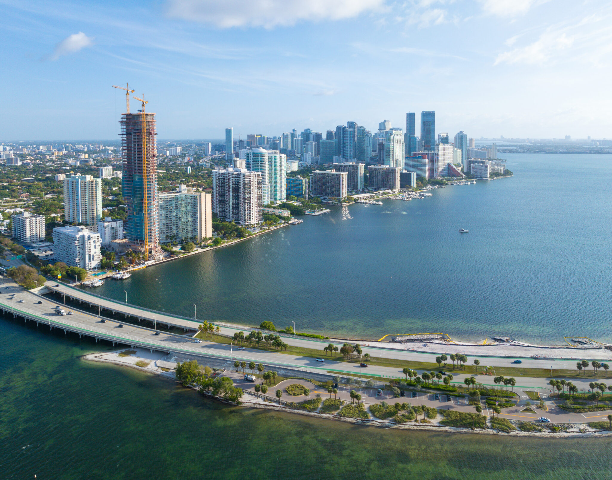 Una Residences Tops Off At 175 Southeast 25th Road In Brickell, Miami ...