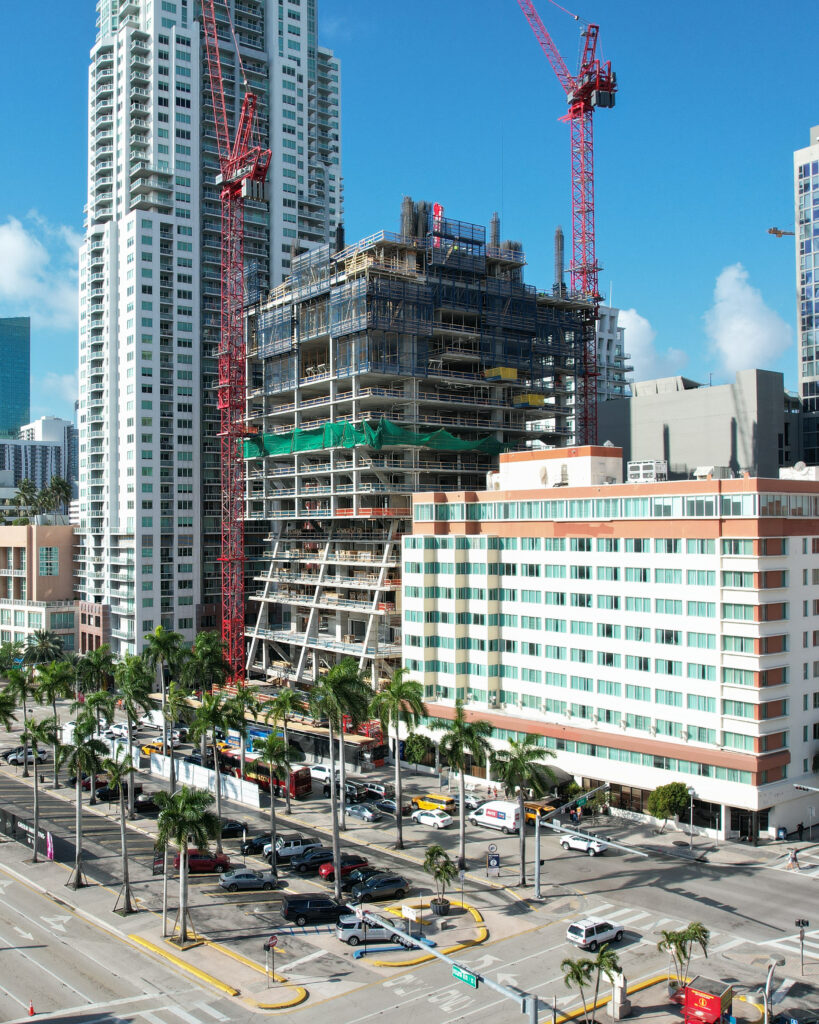 Construction Rises Higher on the 100-Story Waldorf Astoria Hotel ...