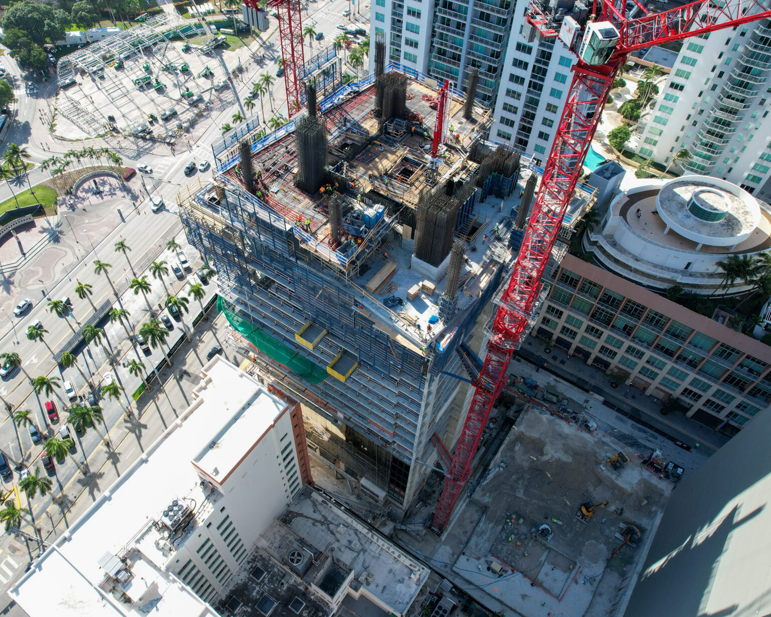 Construction Rises Higher on the 100-Story Waldorf Astoria Hotel ...