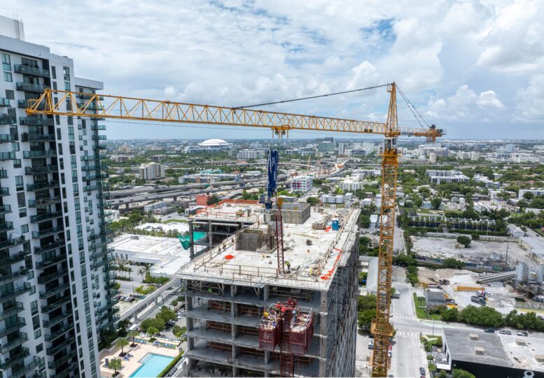 Construction Tops Off on 427-Unit Excel Miami in the Arts ...
