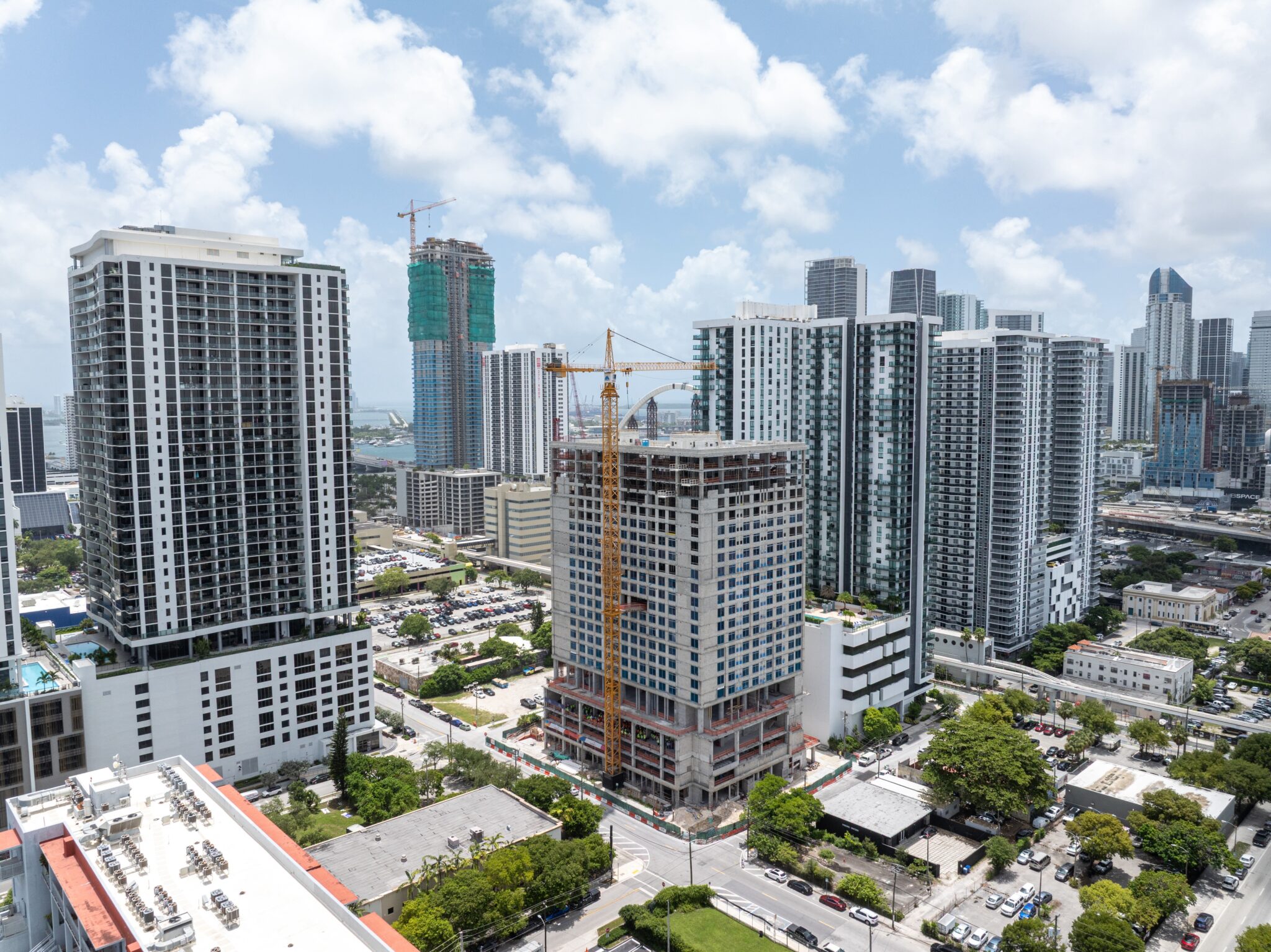 Construction Tops Off on 427-Unit Excel Miami in the Arts ...