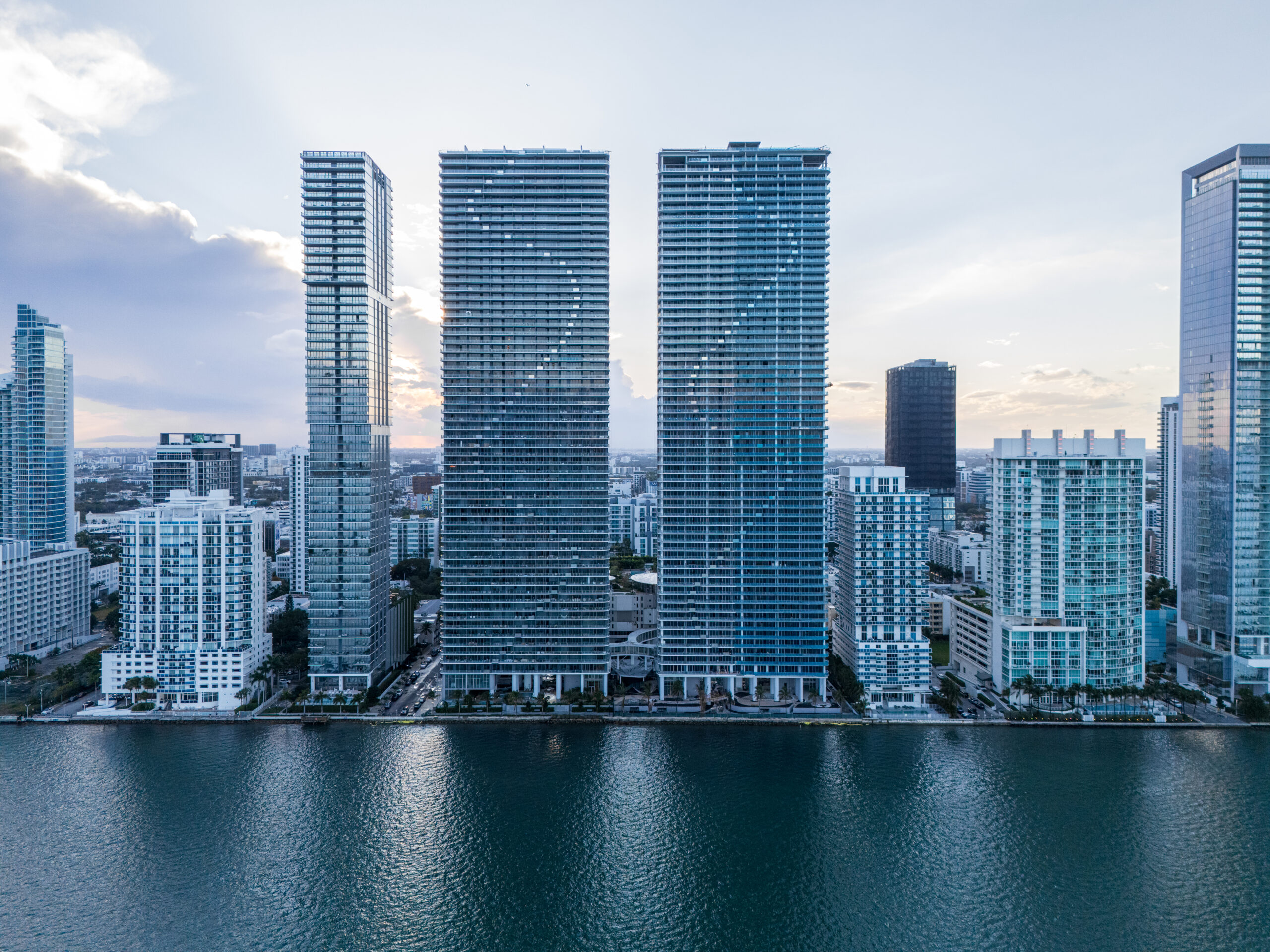 Aria Reserve North Tower Nearly Complete at 725 NE 24th Street in ...